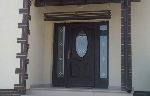 Usi de intrare din lemn triplu-stratificat - TGG